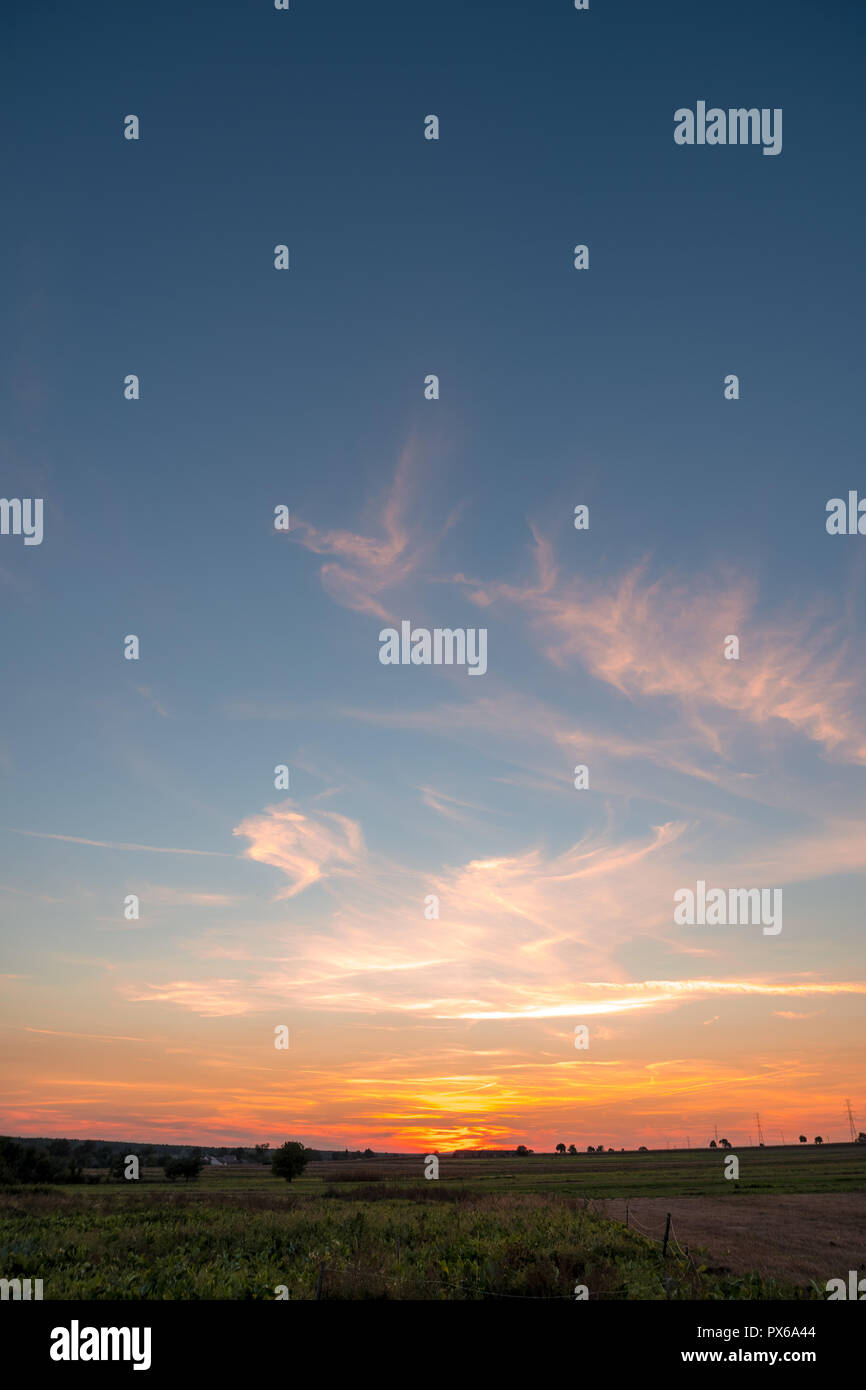 Cirro stratus hi-res stock photography and images - Alamy