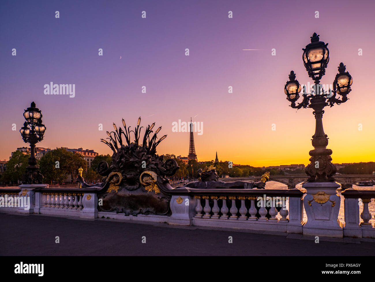 Alexander the third bridge in paris hi-res stock photography and images ...