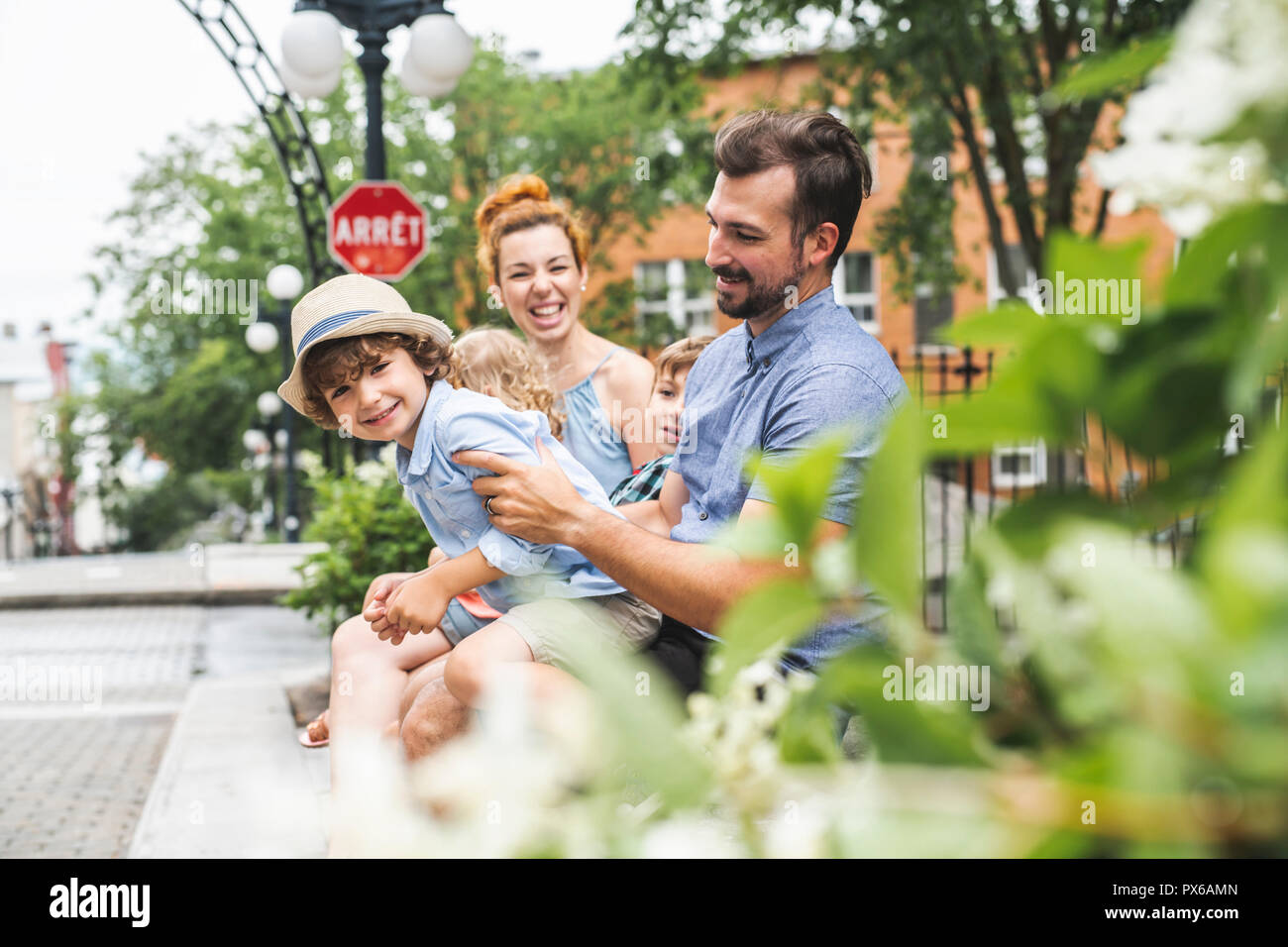 Park father son sit hi-res stock photography and images - Alamy