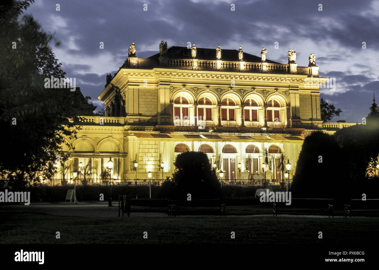 City park kursalon vienna austria hi-res stock photography and images - Alamy