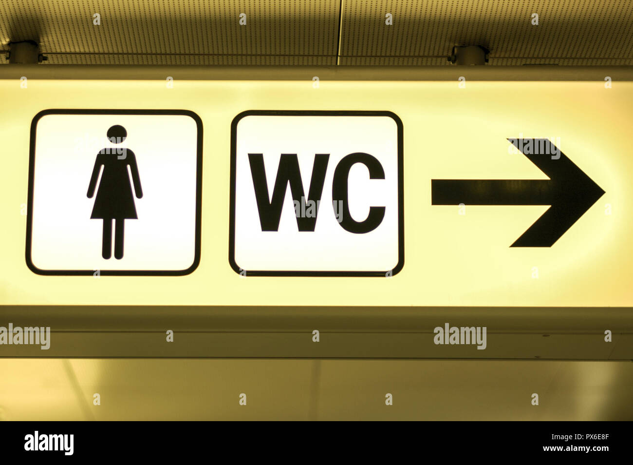 Ladies toilet sign picture hi-res stock photography and images - Alamy