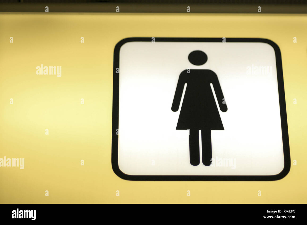 Ladies toilet sign picture hi-res stock photography and images - Alamy