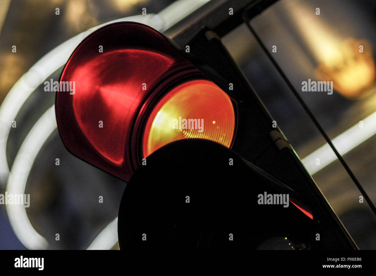 Red traffic light Stock Photo - Alamy