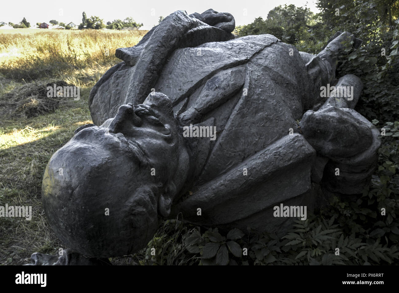 Past communism curiosity end face landmark lenin lenin hi-res stock ...