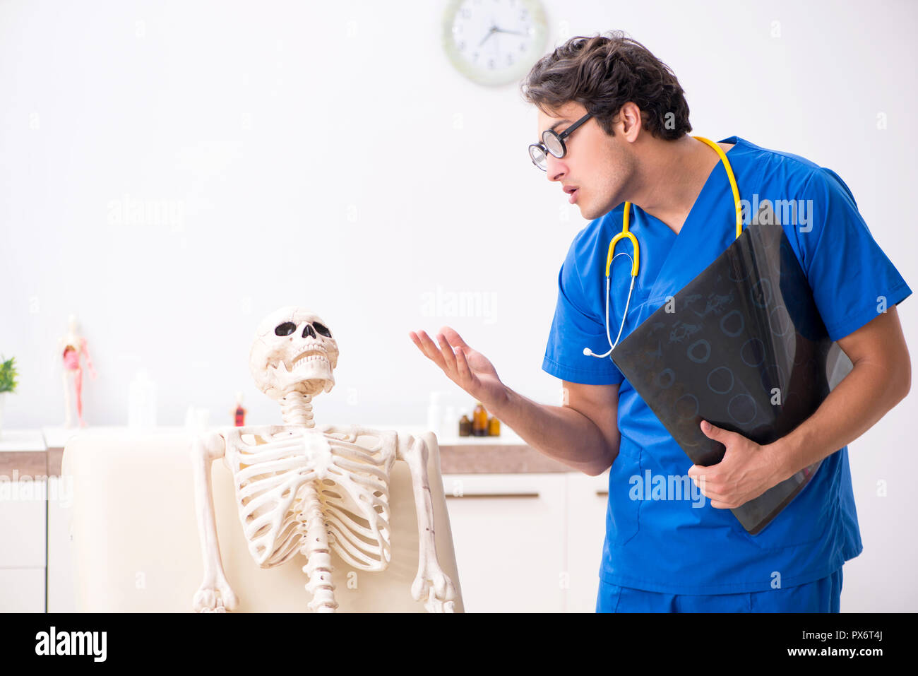 Skeleton in ct scanner hi-res stock photography and images - Alamy