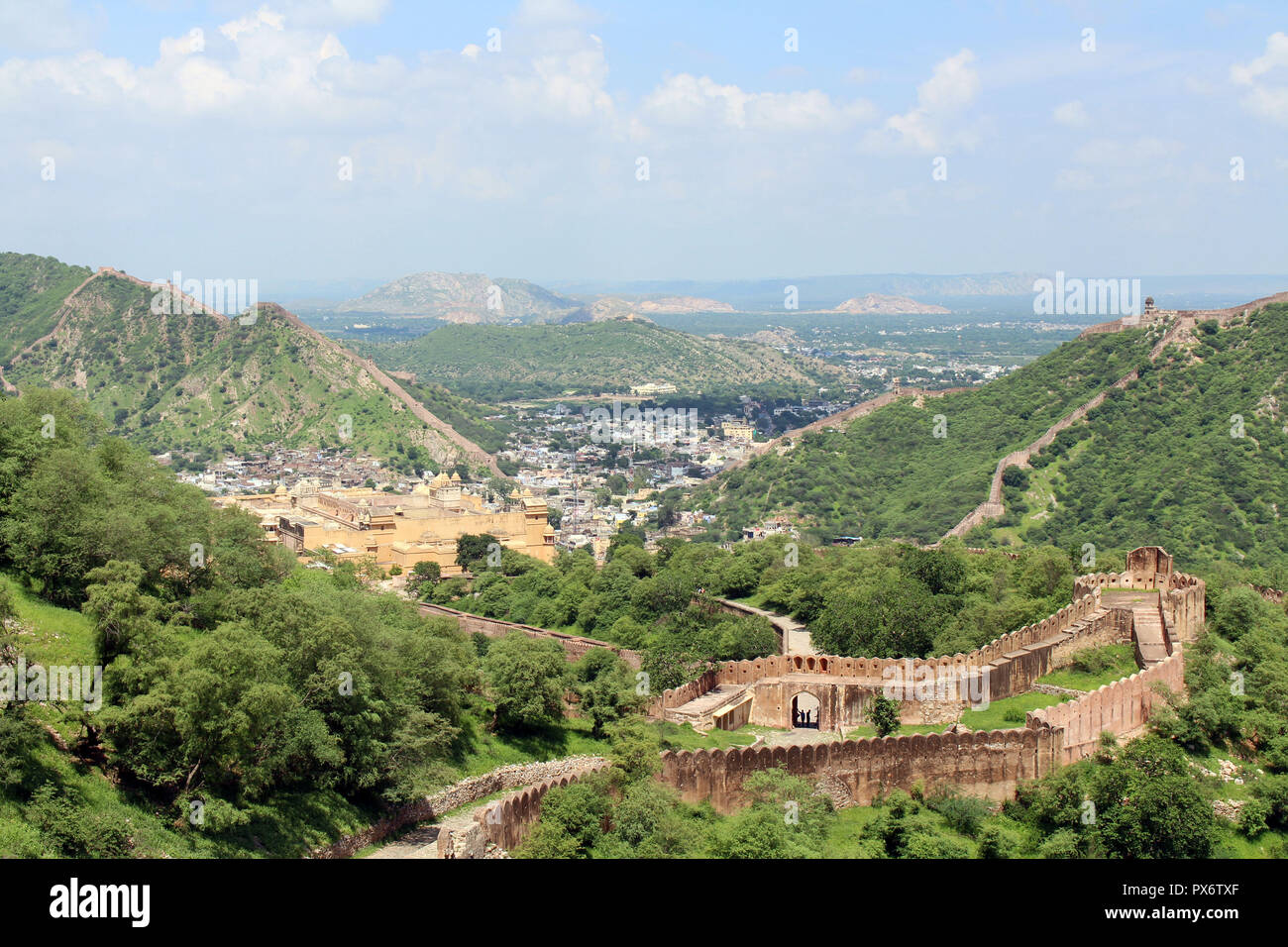 The Jaigarh Fort overlooking Amer Fort and the town in Jaipur. Taken in ...