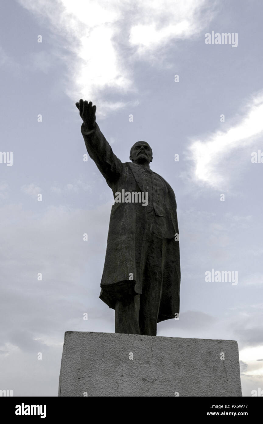 Statue of Lenin, Ukraine, Western Ukraine Stock Photo - Alamy