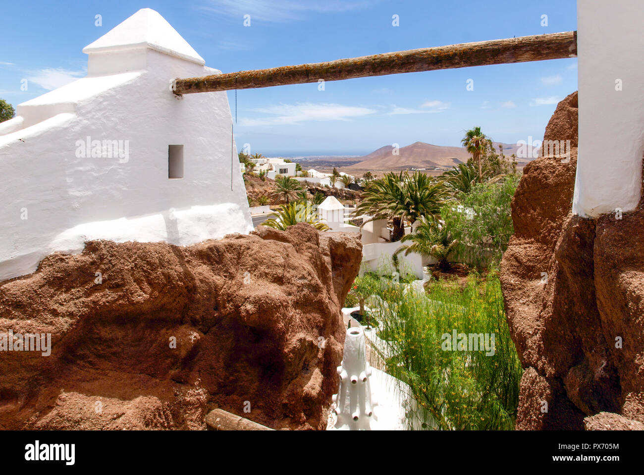 Mar a lago pool hi-res stock photography and images - Alamy