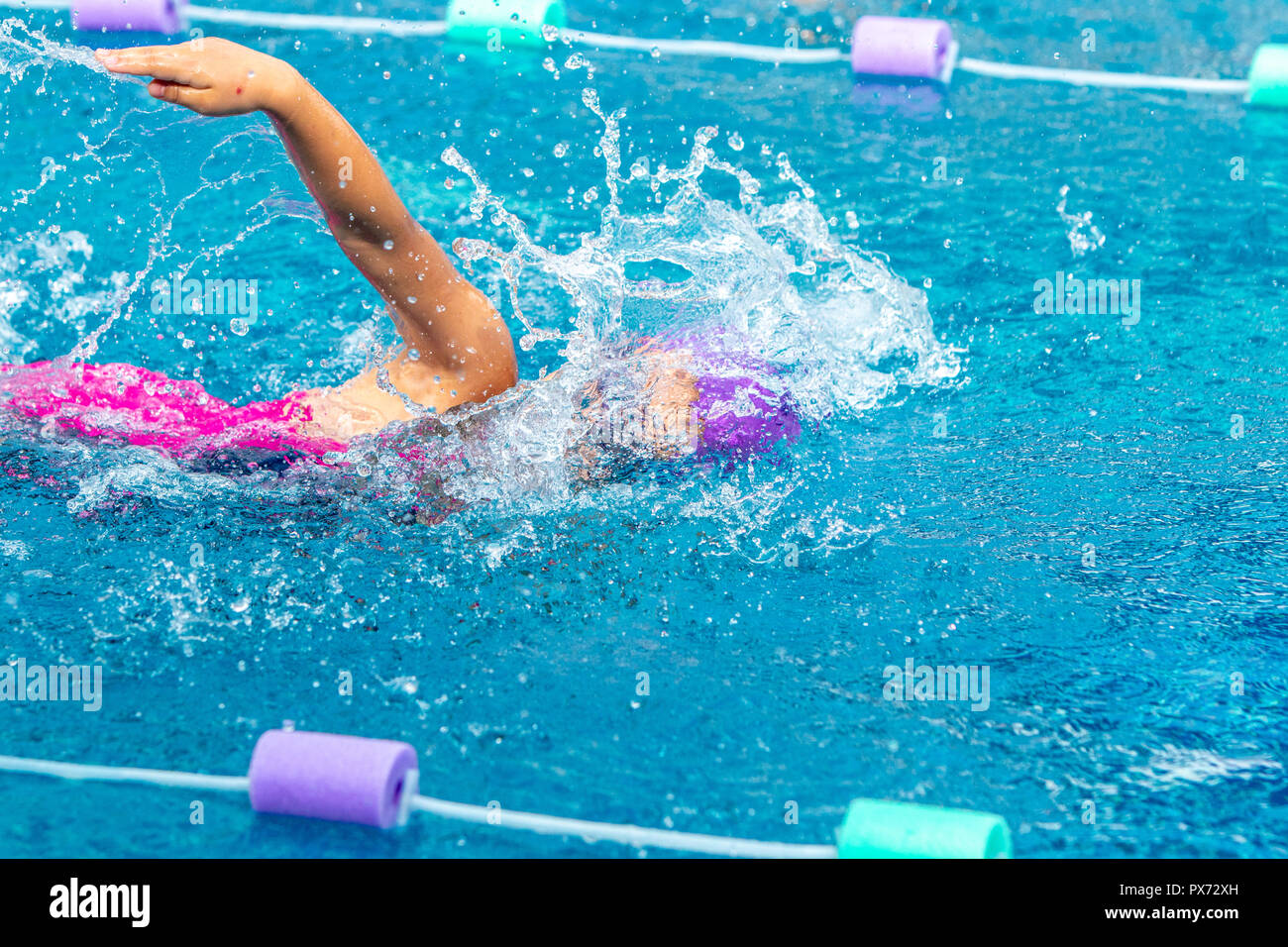Female swimmer ready dive pool hi-res stock photography and images - Alamy
