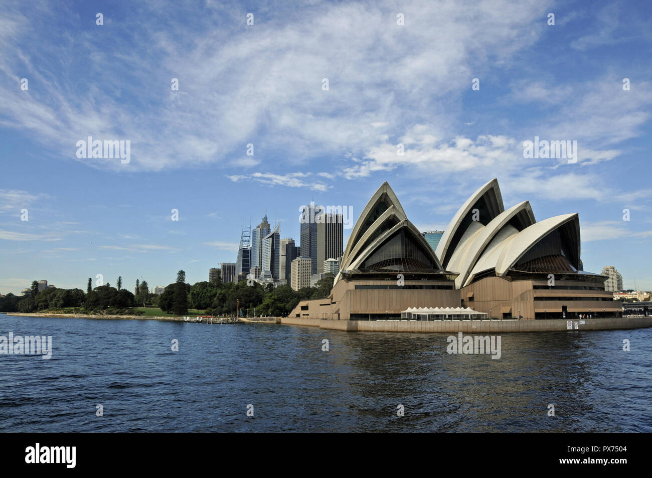 Iconic Sydney Opera House Stock Photo - Alamy