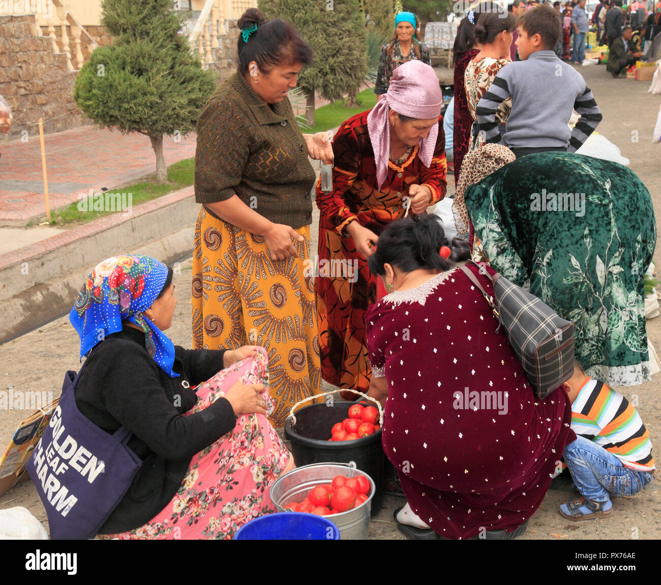 Uzbekistan, Samarkand, Siob Bazaar, market, food, people Stock Photo ...