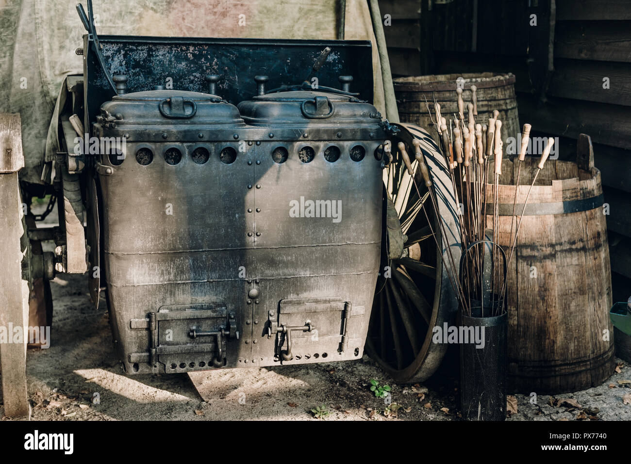Military mobile field kitchen hi-res stock photography and images - Alamy