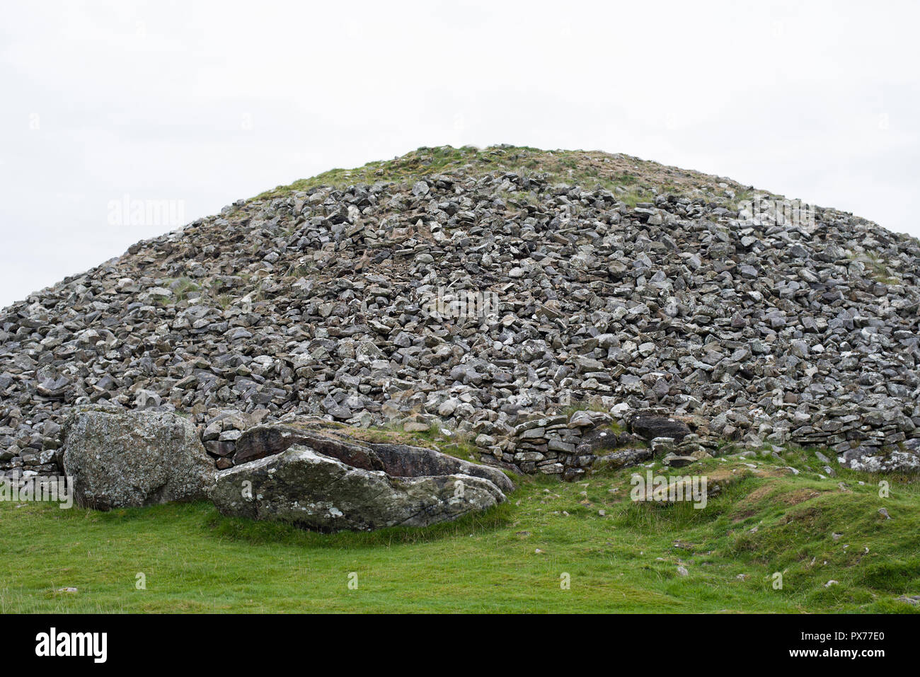 Loughcrew megalithic tombs hi-res stock photography and images - Alamy