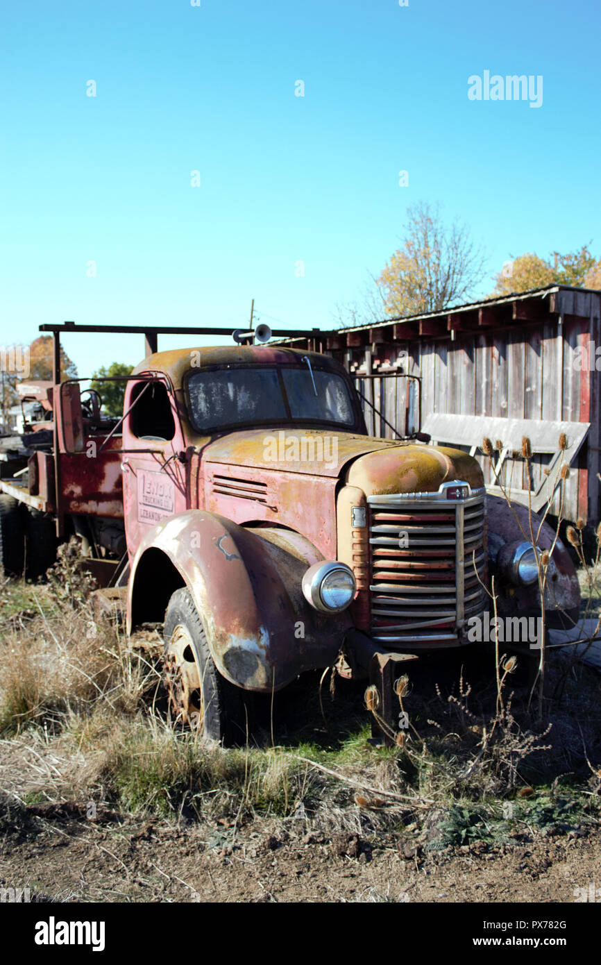 Antique flatbed truck hi-res stock photography and images - Alamy