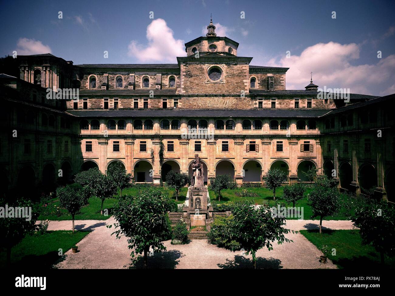 CLAUSTRO GRANDE DEL MONASTERIO DE SAMOS - SIGLO XVII/XVIII. Location ...