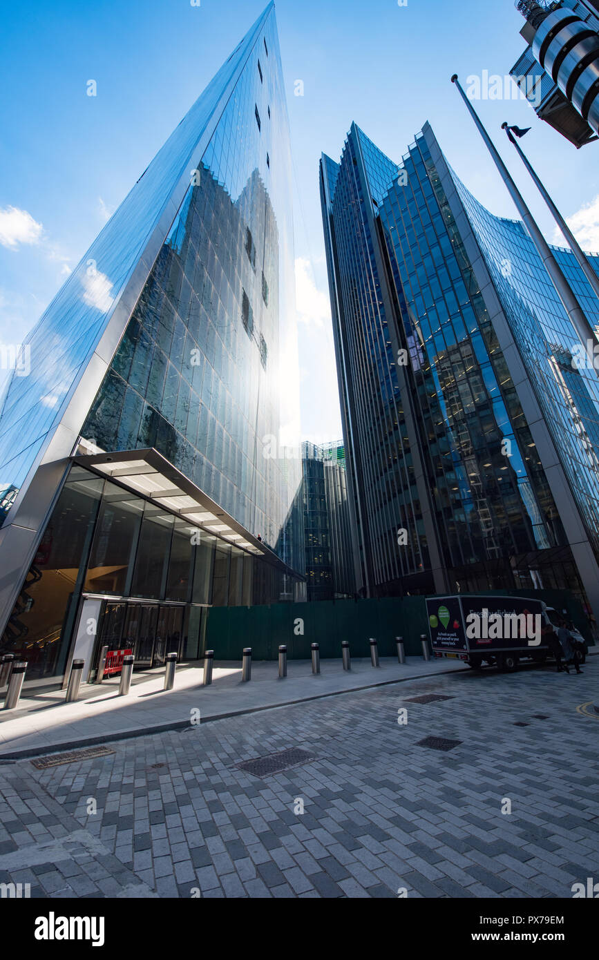Scalpel skyscraper london lime street hi-res stock photography and ...