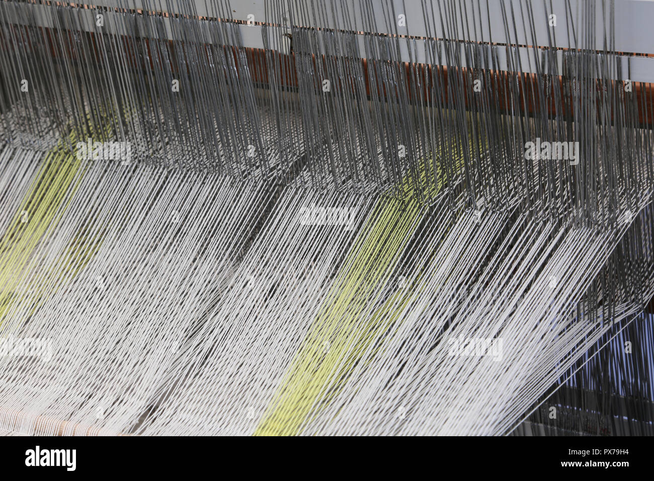 detail of an old frame for weaving yarns with many threads Stock Photo ...