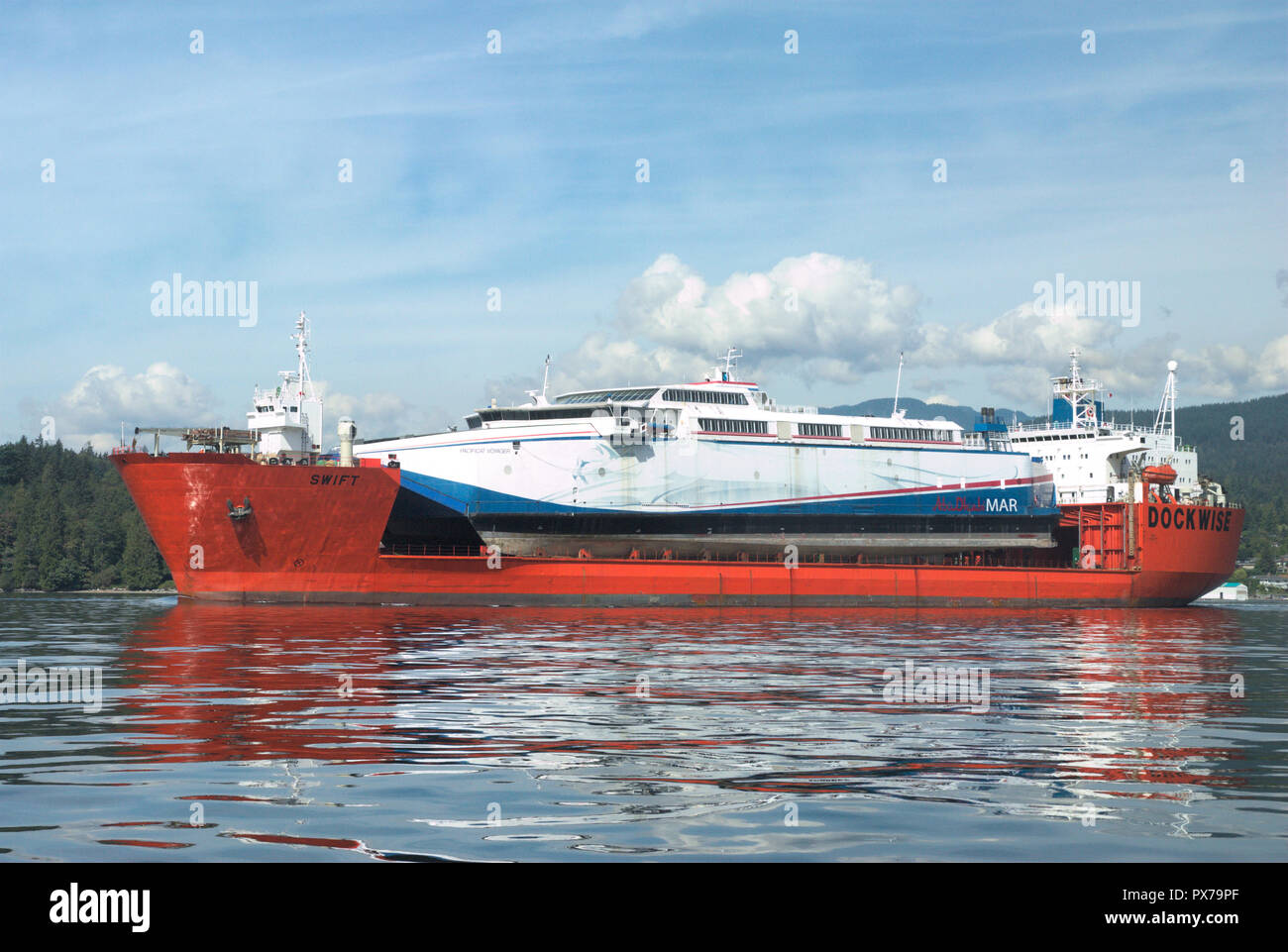 Passenger ferry off loading hi-res stock photography and images - Alamy