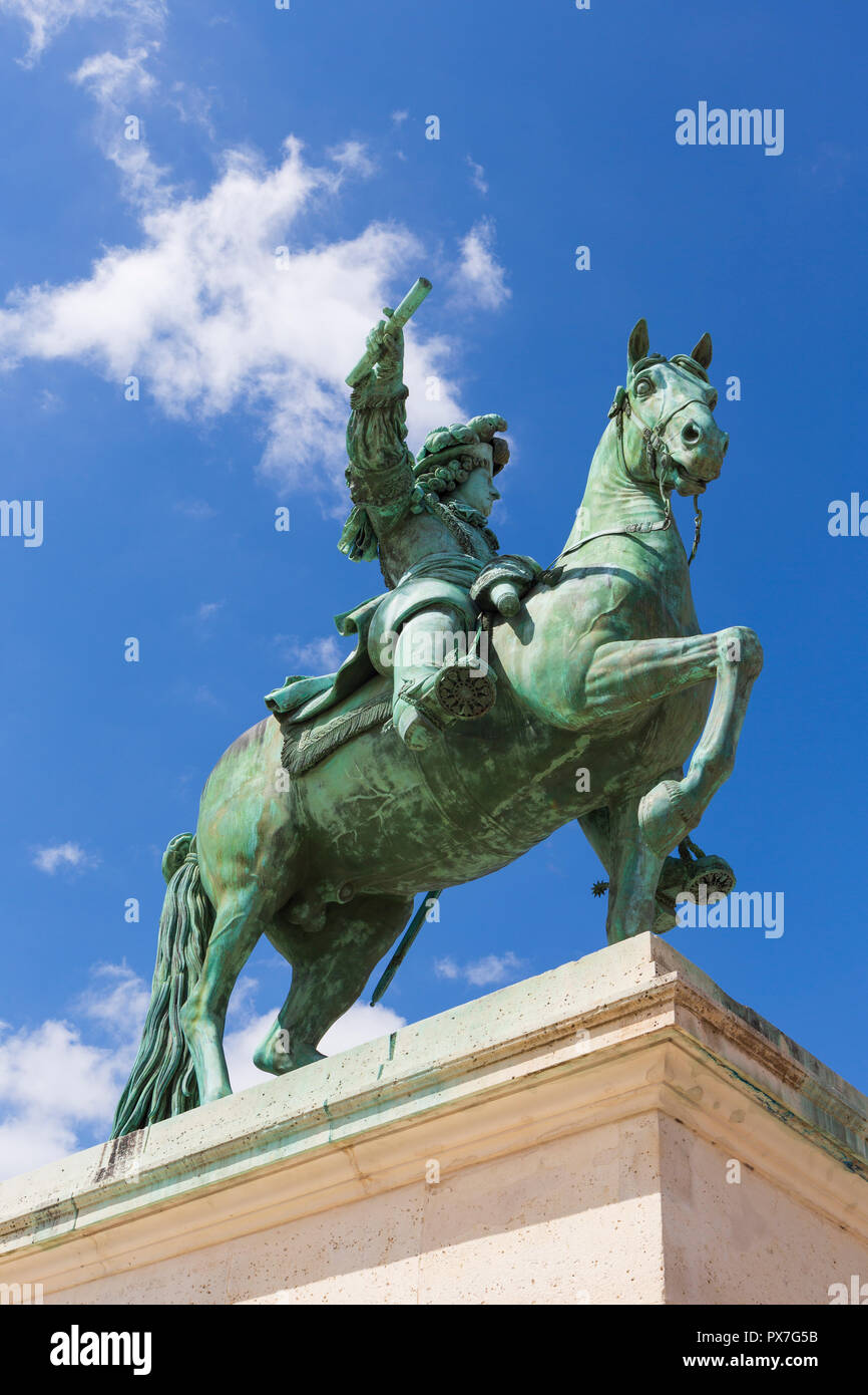 French Statues In 1682