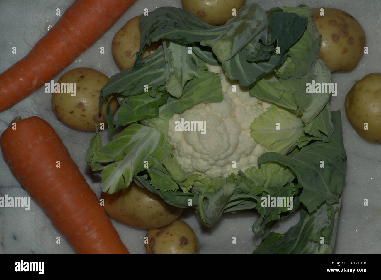 Mixed vegetables, carrot, potatoes,, cauliflower Stock Photo - Alamy