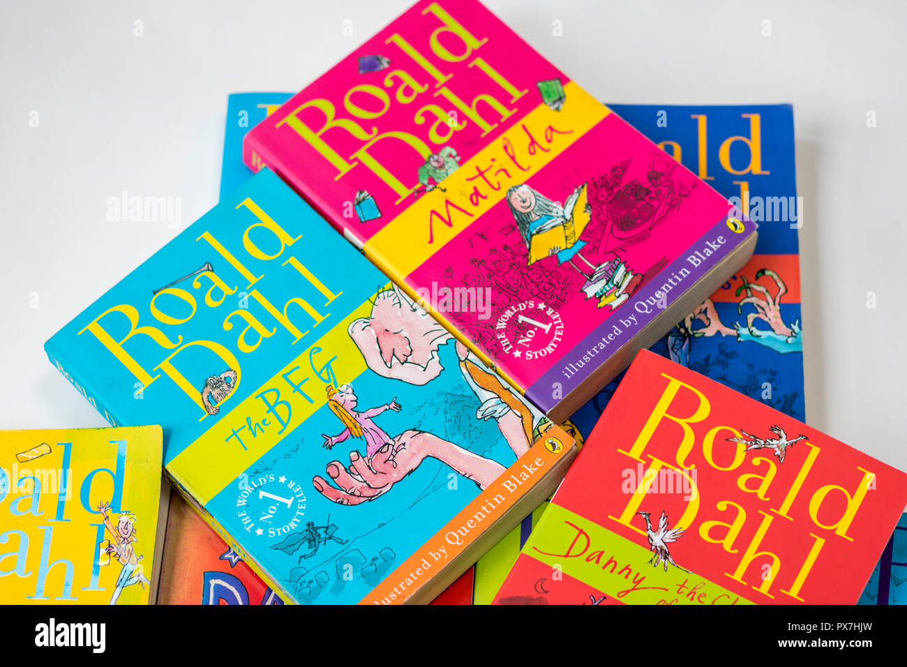 Roald dahl book hi-res stock photography and images - Alamy