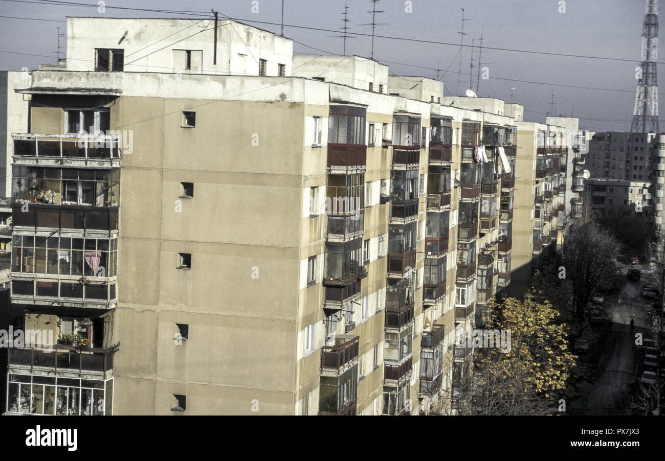 Romanian apartment block hi-res stock photography and images - Alamy