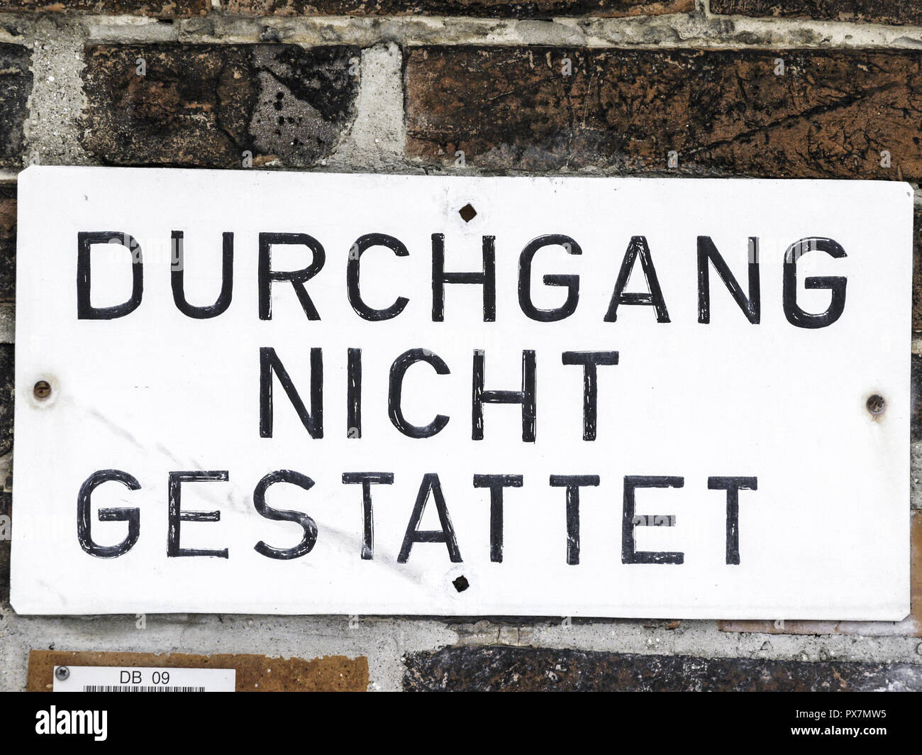German sign No trespassing Stock Photo - Alamy