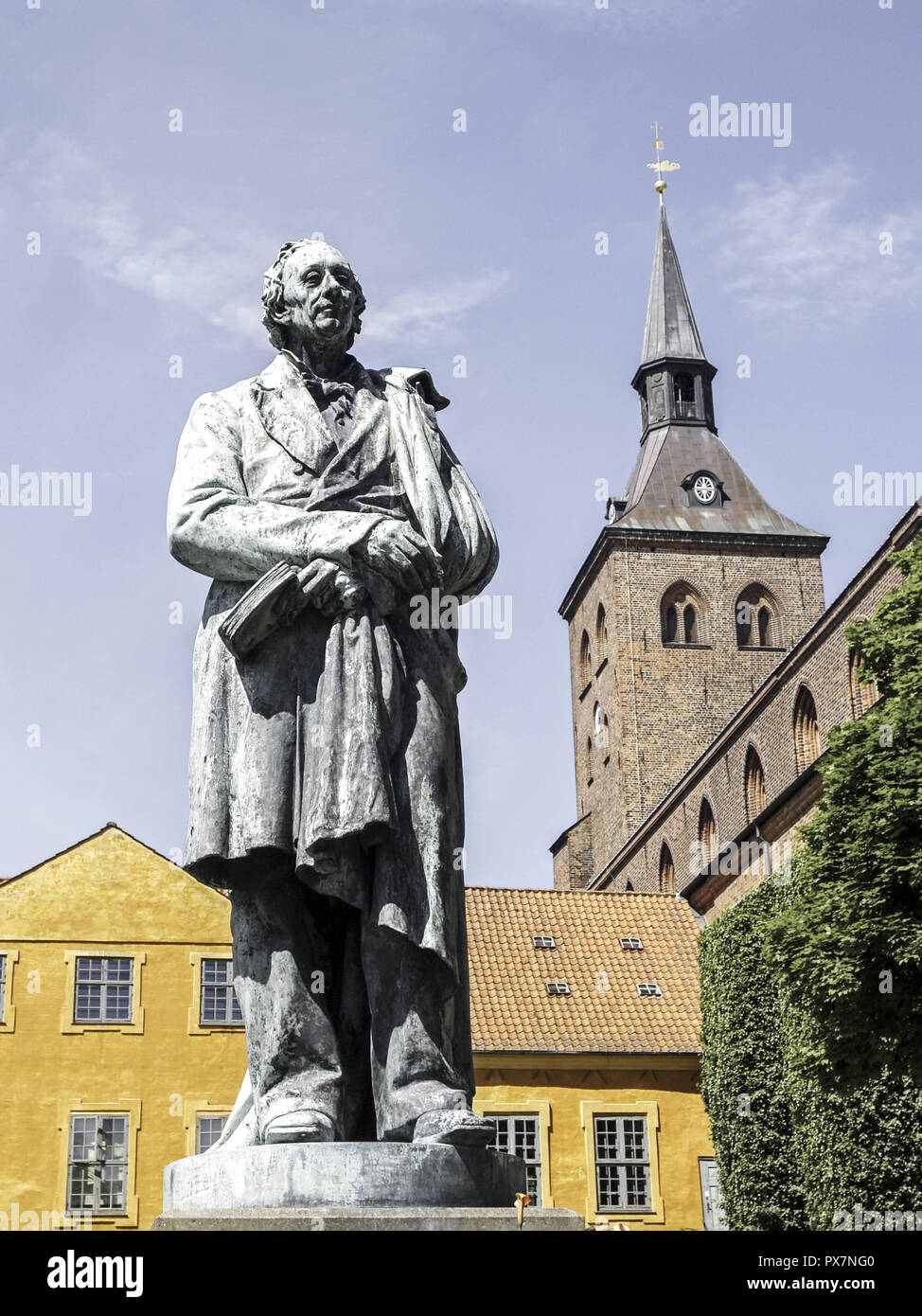 Hans christian andersen statue odense hi-res stock photography and ...