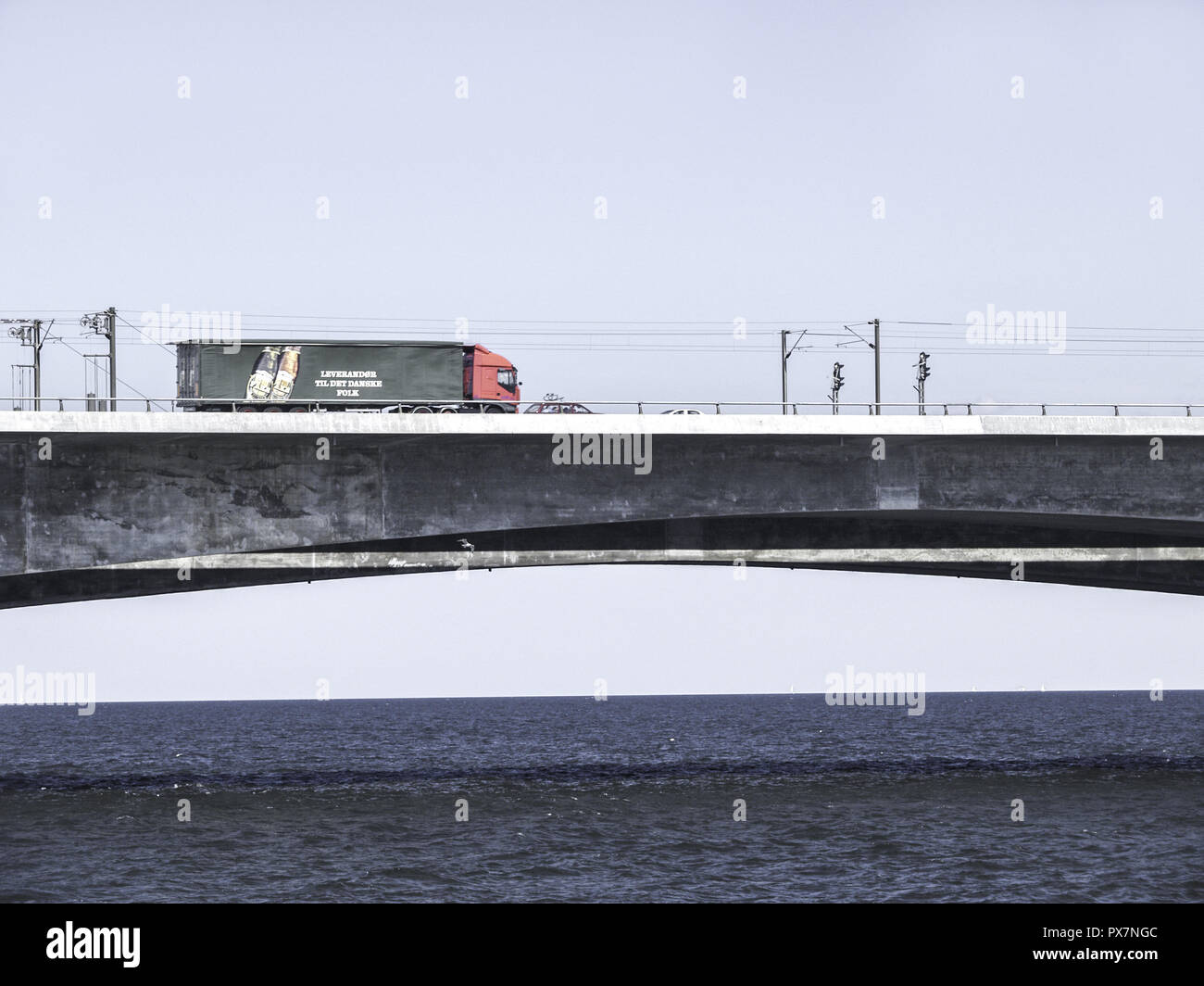 Store belt bridge hi-res stock photography and images - Alamy