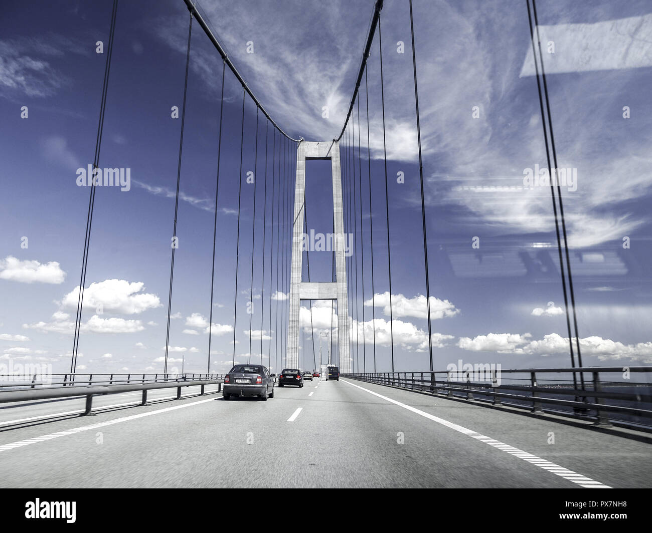 Store belt bridge hi-res stock photography and images - Alamy