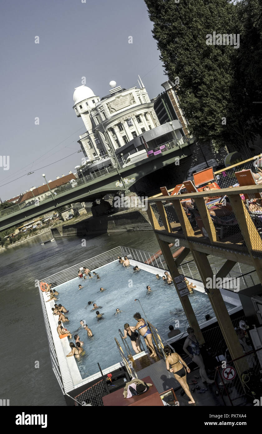 Vienna, swimming pool on the Danube Channel, Austria, Danube Channel ...