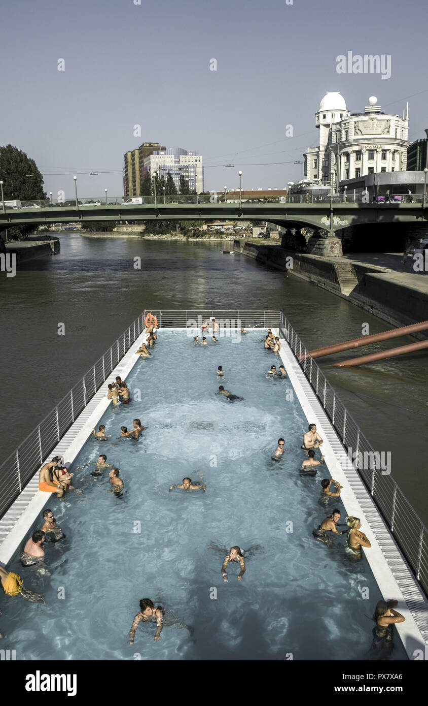 Vienna, swimming pool on the Danube Channel, Austria, Danube Channel ...
