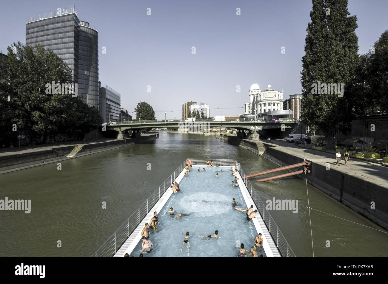 Vienna, swimming pool on the Danube Channel, Austria, Danube Channel ...