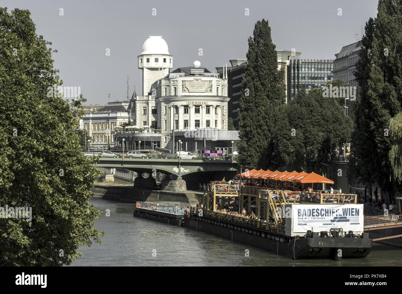 Vienna, swimming pool on the Danube Channel, Austria, Danube Channel ...