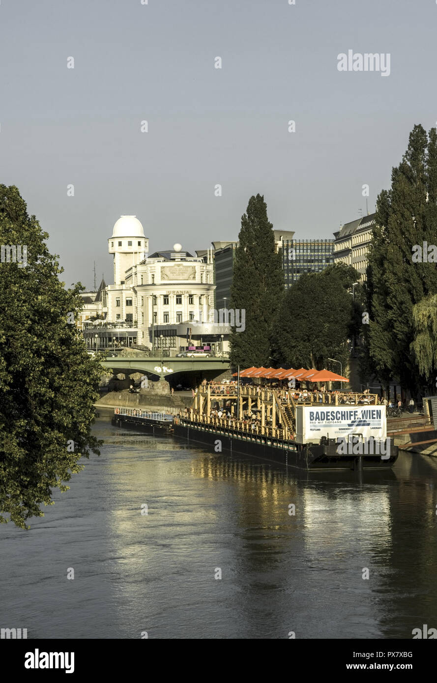 Vienna, swimming pool on the Danube Channel, Austria, Danube Channel ...