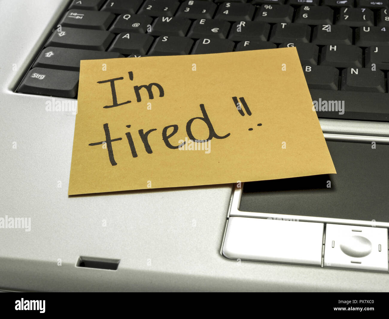 Memo note on notebook, I´m tired Stock Photo - Alamy