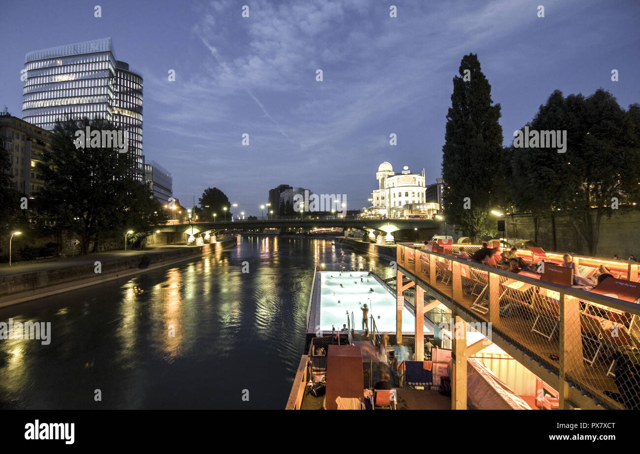 Vienna, swimming pool on the Danube Channel, Austria, Danube Channel ...