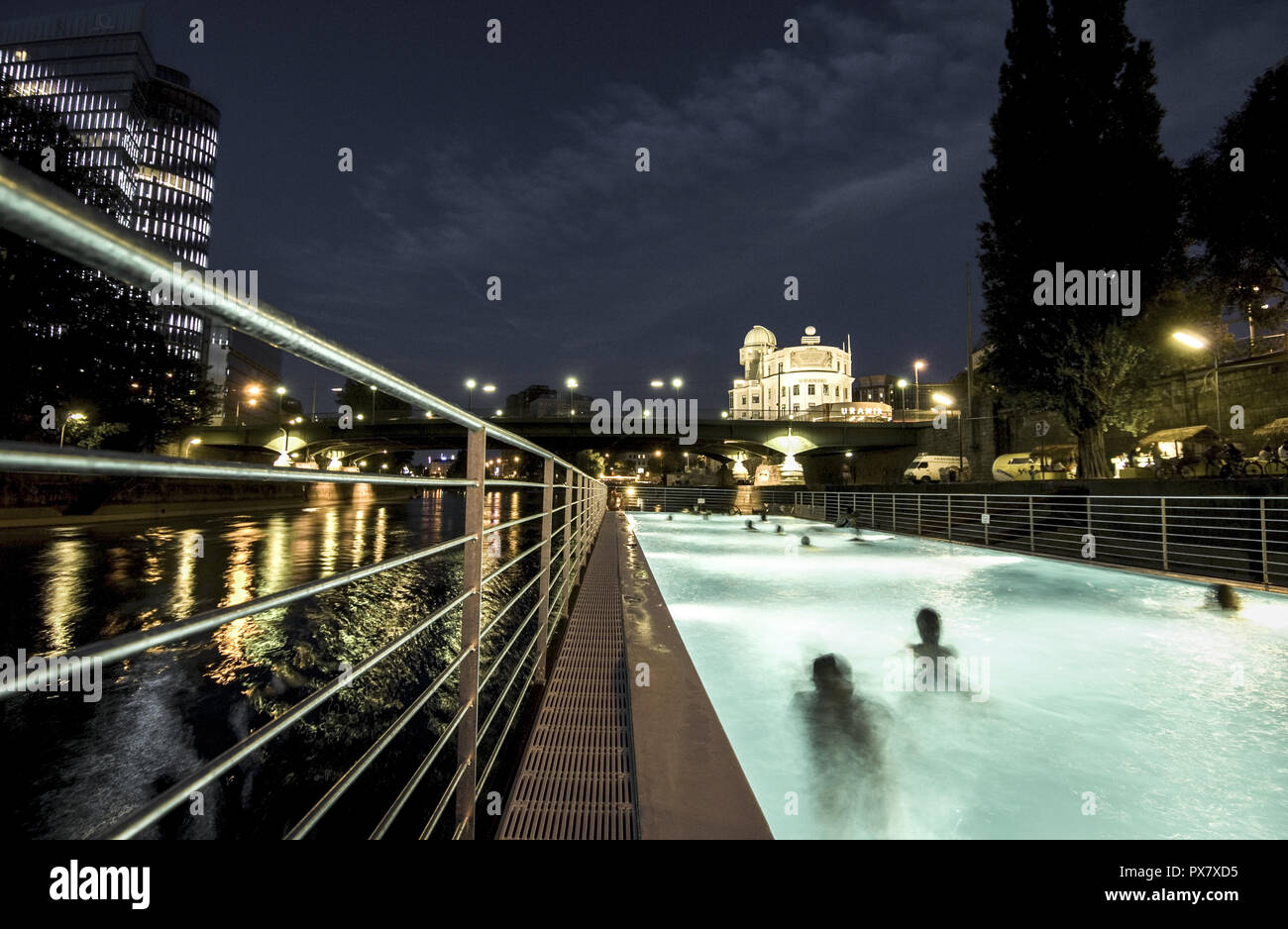 Vienna, swimming pool on the Danube Channel, Austria, Danube Channel ...
