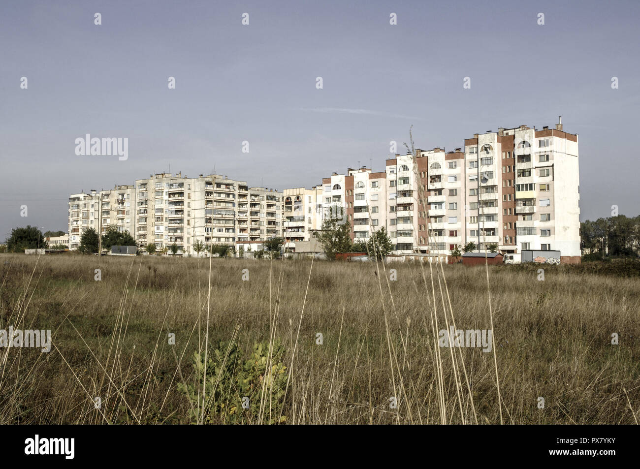 Middle eastern apartment blocks hi-res stock photography and images - Alamy