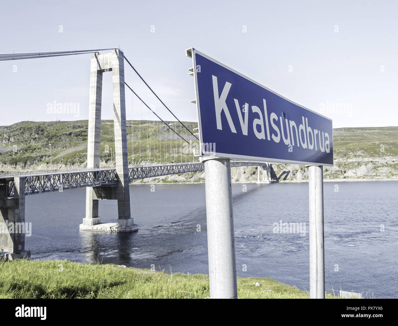 Lifting bridge sign hi-res stock photography and images - Alamy