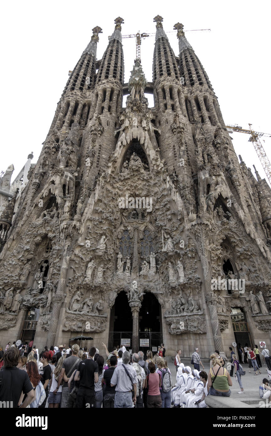 Sagrada familia gaudí drawing hi-res stock photography and images - Alamy