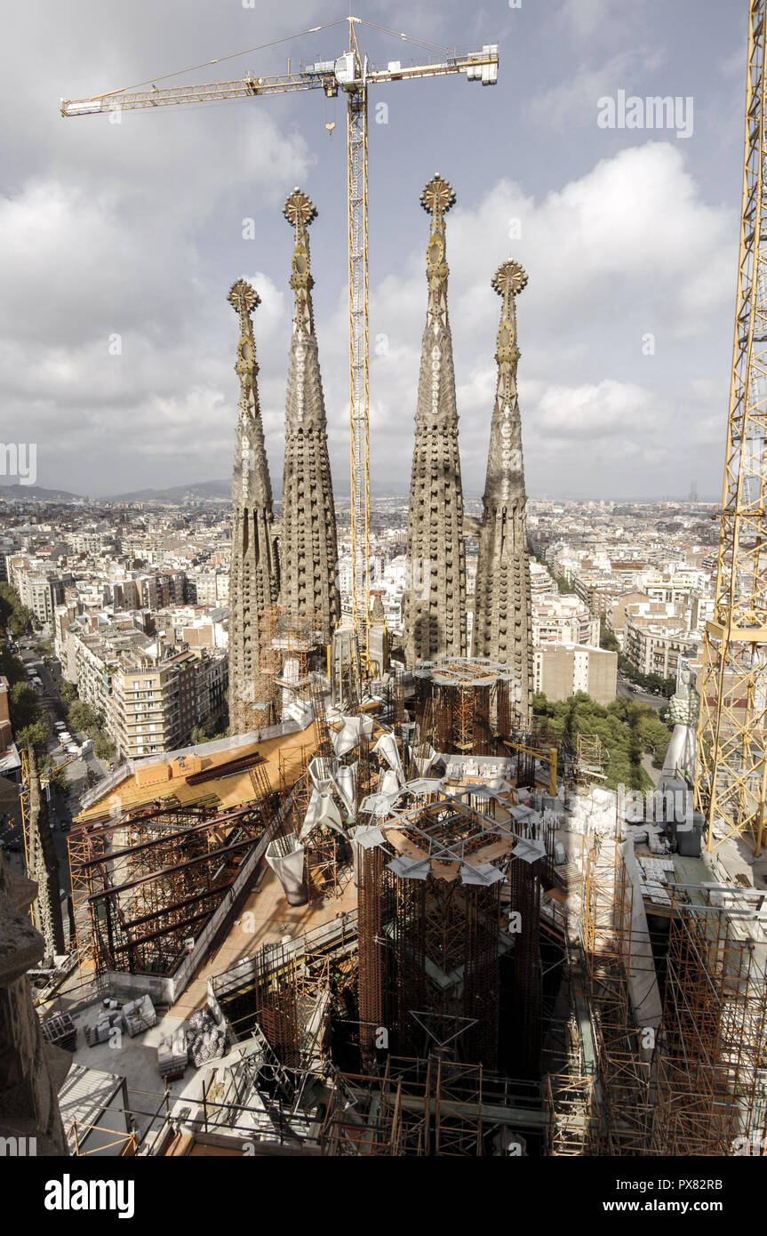 Barcelona, cathedral Sagrada Familia, architect Antonio Gaudi, Spain ...