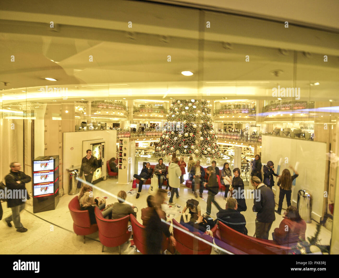 Paris, shopping mall Galeries Lafayette, France Stock Photo - Alamy