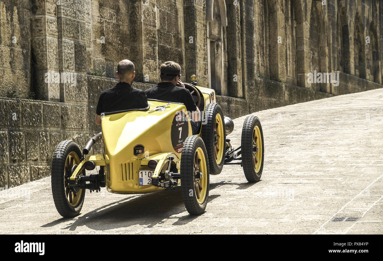 Fiat 509 hi-res stock photography and images - Alamy