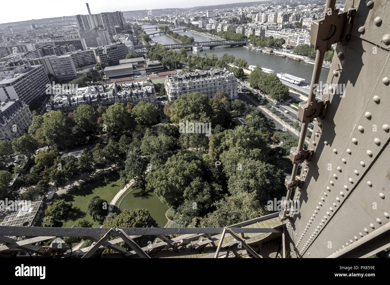 Paris, Eiffel Tower, Tour Eiffel, river Seine, France Stock Photo - Alamy