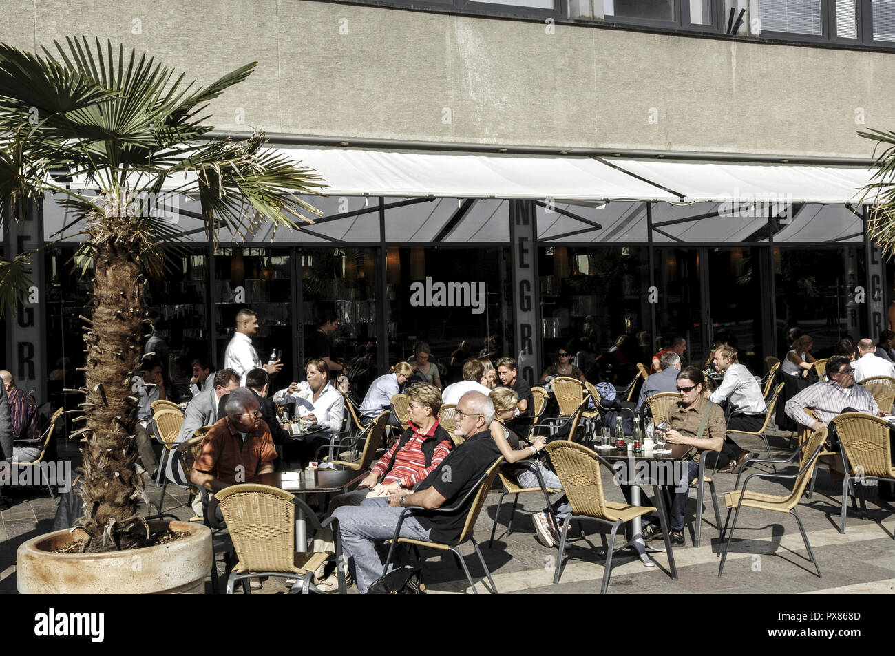 Budapest, pavement cafe, Hungary Stock Photo - Alamy