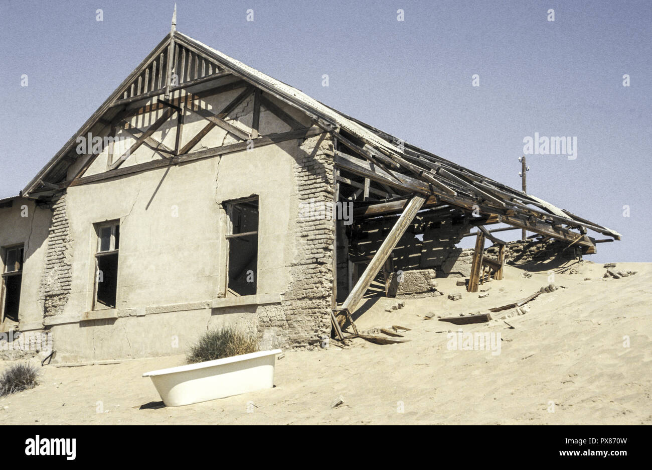 Remainings of a house in the desert, Namibia, Kolmanskop Stock Photo ...