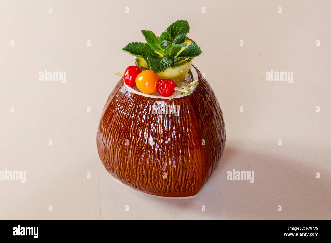 Hawaii cocktail bar drink Stock Photo - Alamy