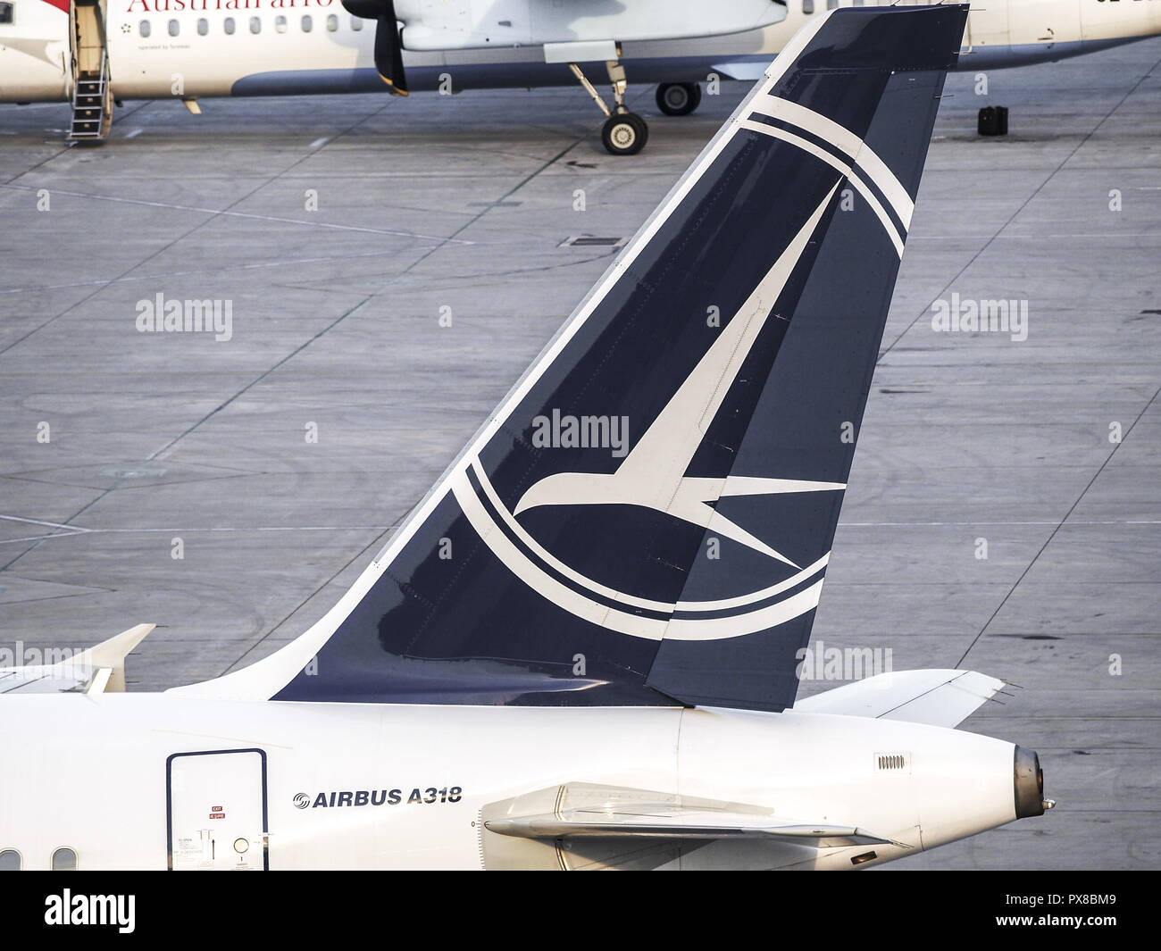 Tarom logo hi-res stock photography and images - Alamy