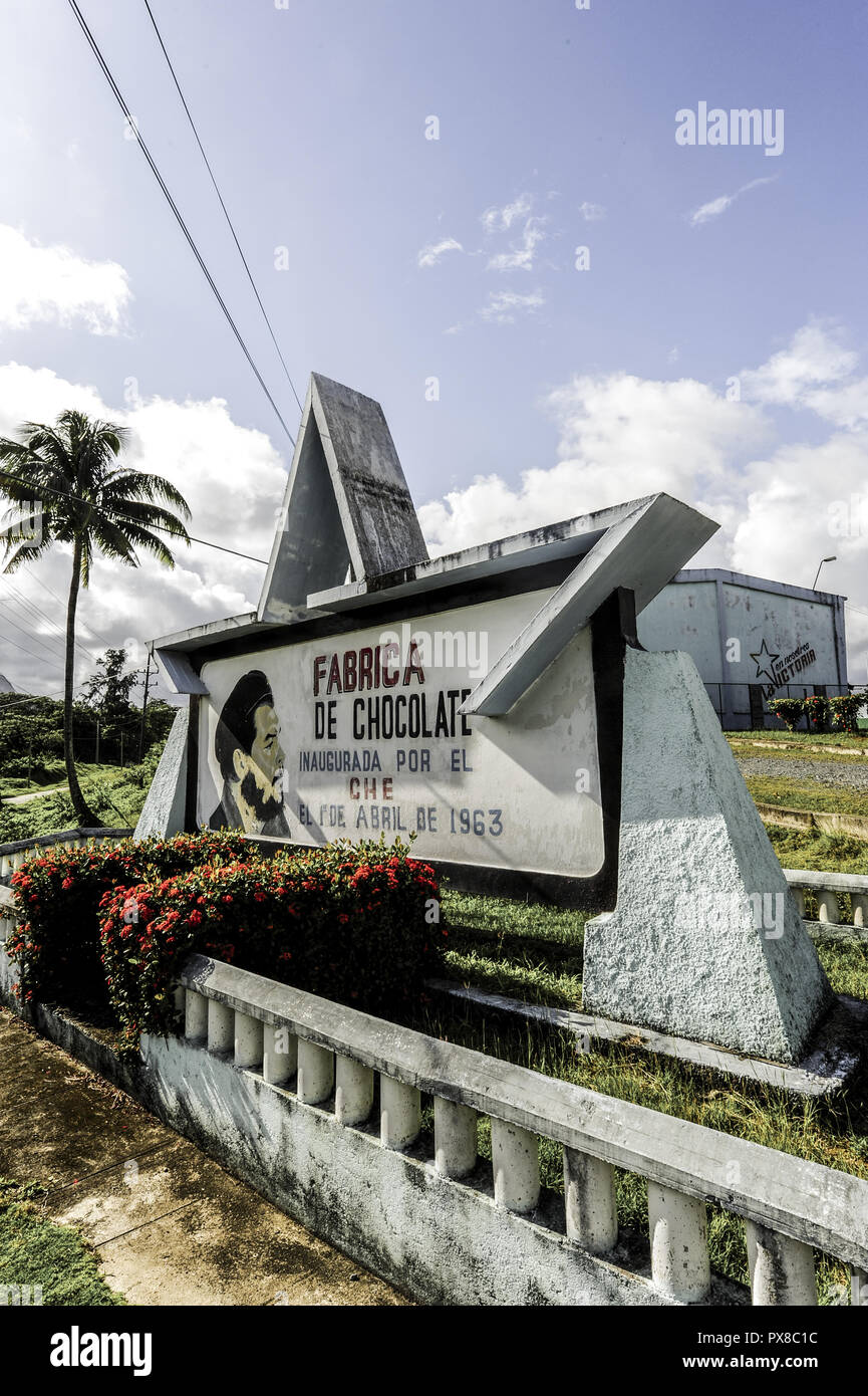 Fabrication de cacao hi-res stock photography and images - Alamy